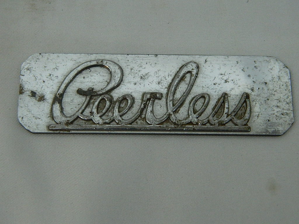 FL3839- RARE Vintage ‘PEERLESS’ Roadrunner Semi Truck Metal Emblem 1×3. ...