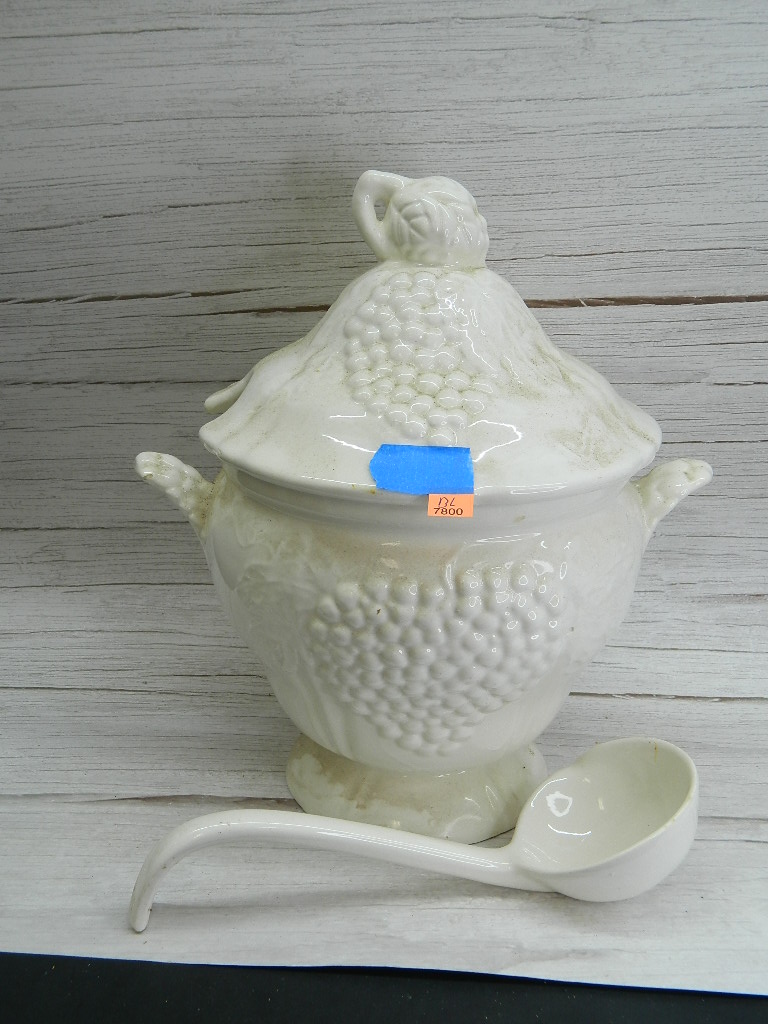 BL7800- Vintage California Pottery USA Made White Grape Themed Large ...