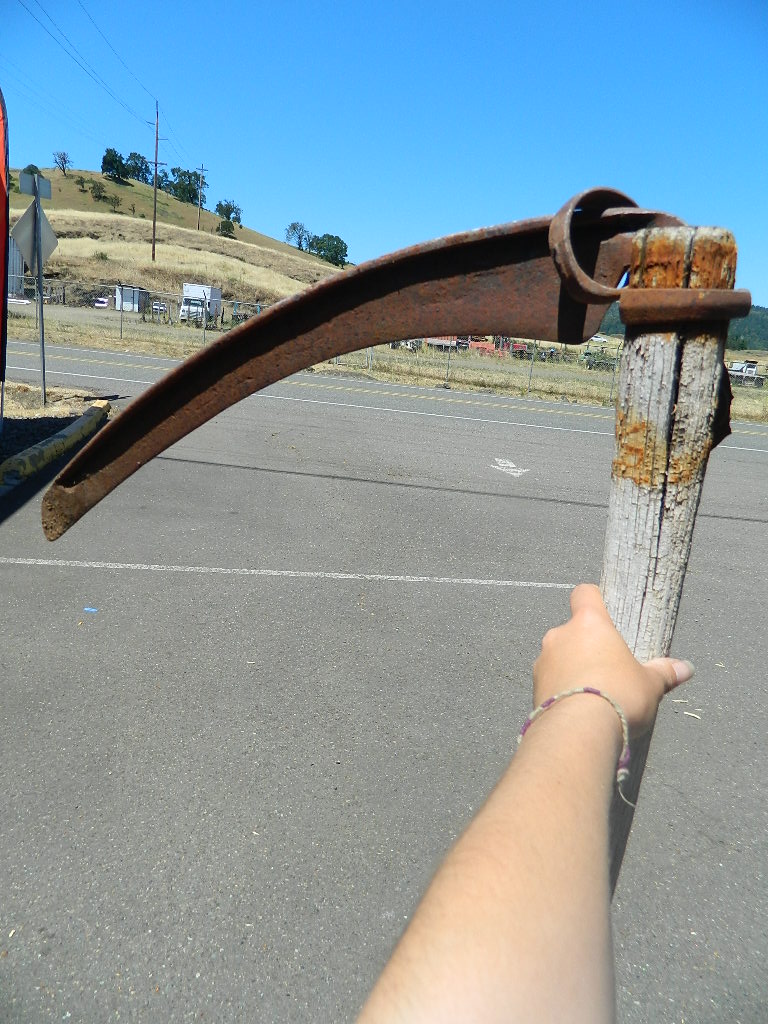 OE8058- ANTIQUE Wooden Handled Metal 59in Long Scythe Hay Grain Sickle ...