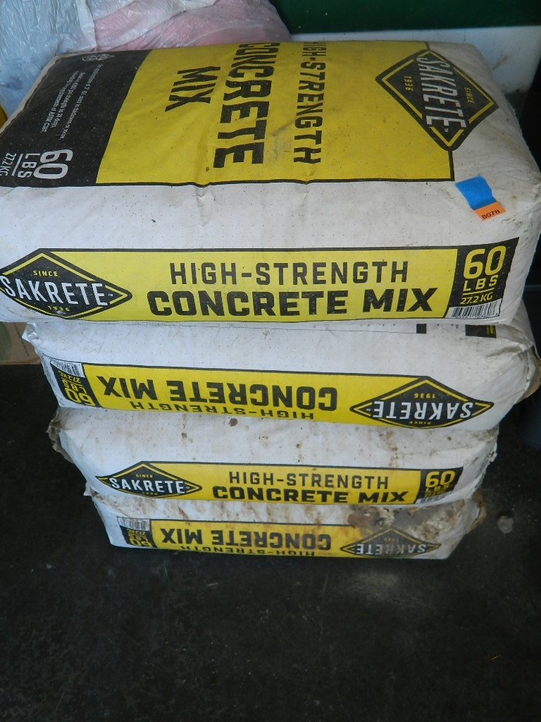 SG8078- Lot of 4 SAKRETE High- Strength 60LBS Bags of Dry Concrete Mix ...