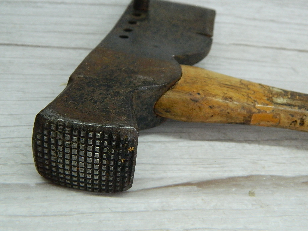 SG8315- Vintage Wooden Handled TRUE TEMPER Genuine Underhill NO. 70 ...